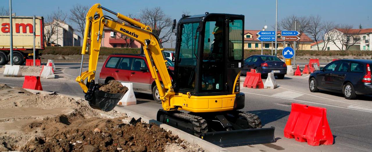Miniexcavadora: Maquinaria versátil para tus obras o proyectos ...