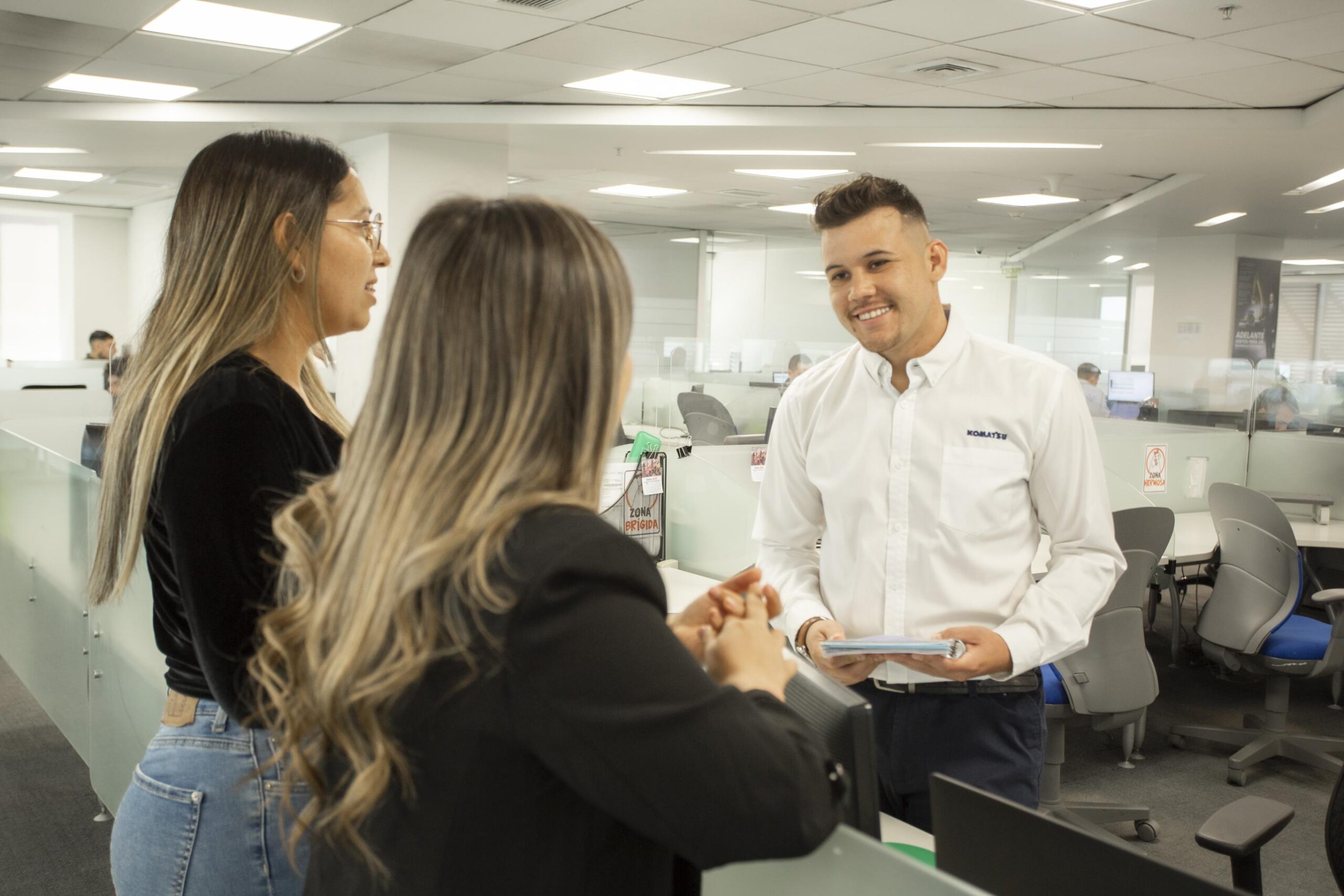 Más allá de las máquinas: Grupo Komatsu Cummins impulsa segundas oportunidades - ChileKomatsu Chile